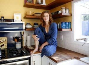 Cassidy Freeman net worth, husband, family, height, awards, career