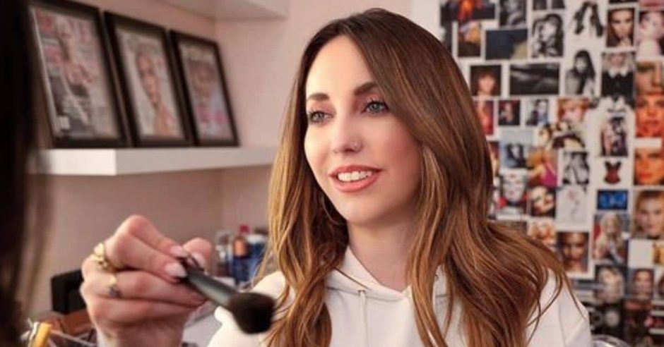 How much Sarah Tanno net worth from her makeup professional? Earnings