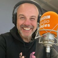 Who is the BBC presenter Jason Mohammad wife? net worth