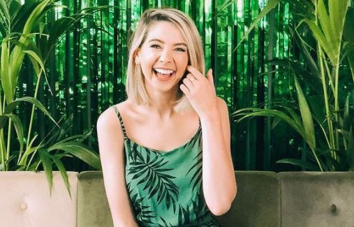 Youtuber and Entrepreneur Zoe Sugg net worth, boyfriend, daughter