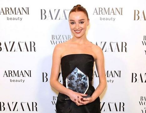 English actress Phoebe Dynevor husband, net worth, age-height, family