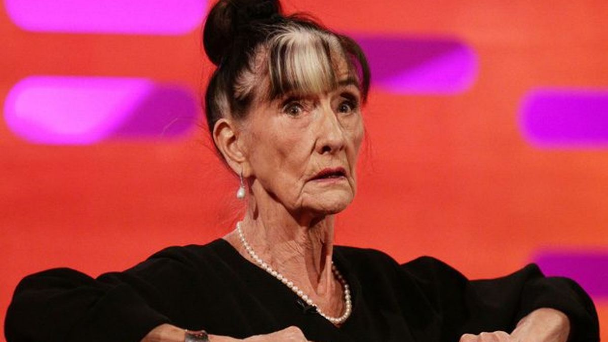 June Brown net worth before her death. Husband, children