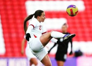 Who is footballer Fran Kirby partner Maren Mjelde? Husband,Net worth ...