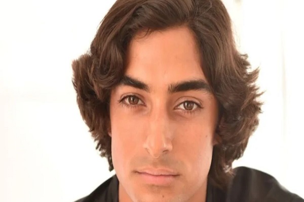 How much is Eman Esfandi net worth? earnings, bio/wiki, movies