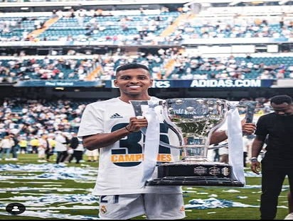 Meet Brazil footballer Rodrygo Silva's girlfriend Luana Atik Lopes ...