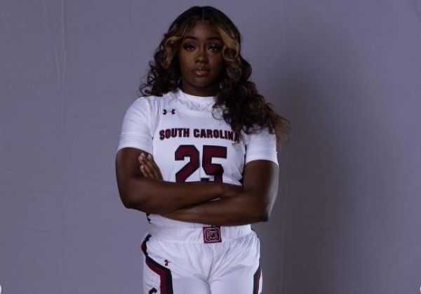 Basketball player Raven Johnson salary, dating, age, height, transfer ...