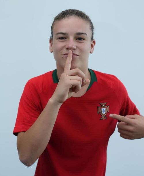 Portuguese footballer Telma Encarnação parents, education, age, salary ...