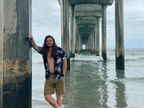 How much is “90 Day Fiance” star Syngin Colchester net worth? Is he a ...