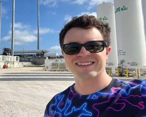 Tim Ellis net worth: How does he make his money? Wife, bo/wiki