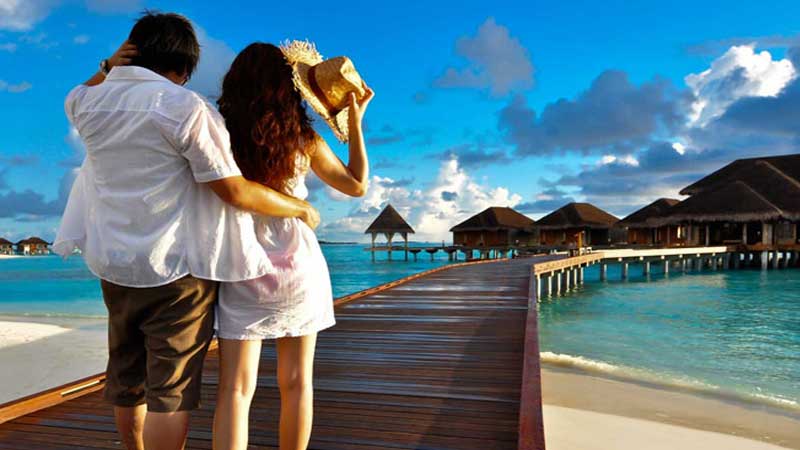 How Journeys Together Shape Expectations and Bonds in Relationships